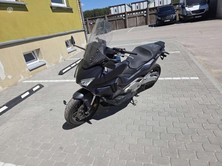 Honda Forza 2021 Viļņa, ar dzinēja tilpumu 0.75 L un nobraukumu 8 tūkst. km par 4000 €, foto 9 vietnē AUTOMOTO.COM.LV