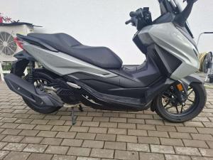 Honda Forza 2023 in Kaisiadorys, with an engine capacity of 0.13 L and mileage of 8 thousand km for 4100 €, photo 6 on AUTOMOTO.COM.LV