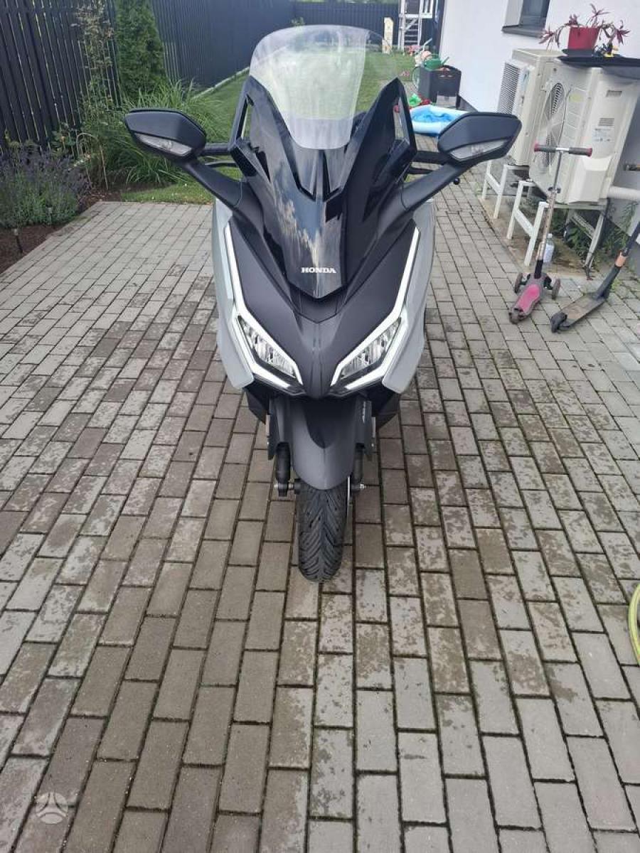 Honda Forza 2023 in Kaisiadorys, with an engine capacity of 0.13 L and mileage of 8 thousand km for 4100 €, photo 11 on AUTOMOTO.COM.LV
