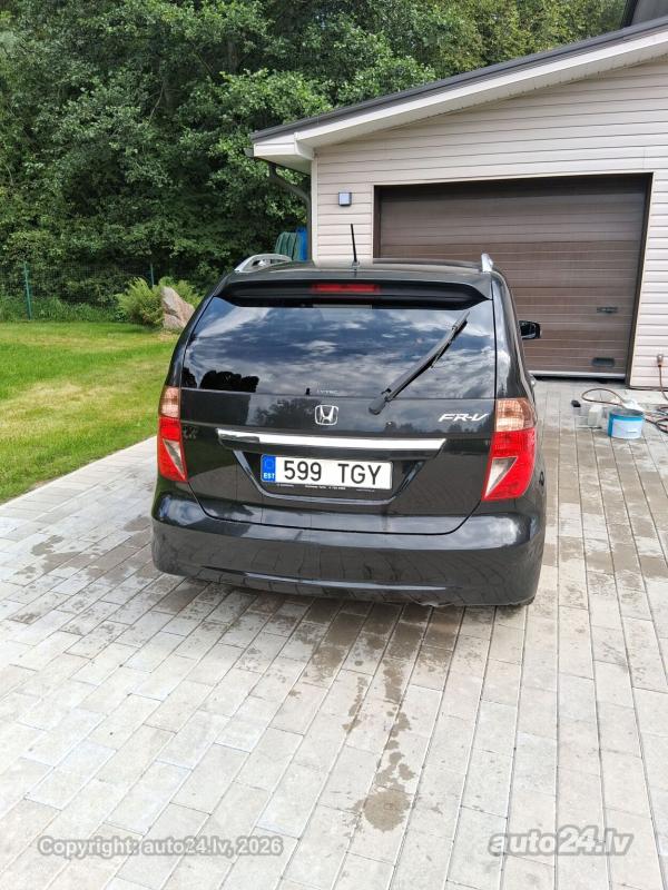 Melns Honda FR-V 2007 Tallina, ar dzinēja tilpumu 1.90 L un nobraukumu 0 tūkst. km par 1400 €, foto 3 vietnē AUTOMOTO.COM.LV