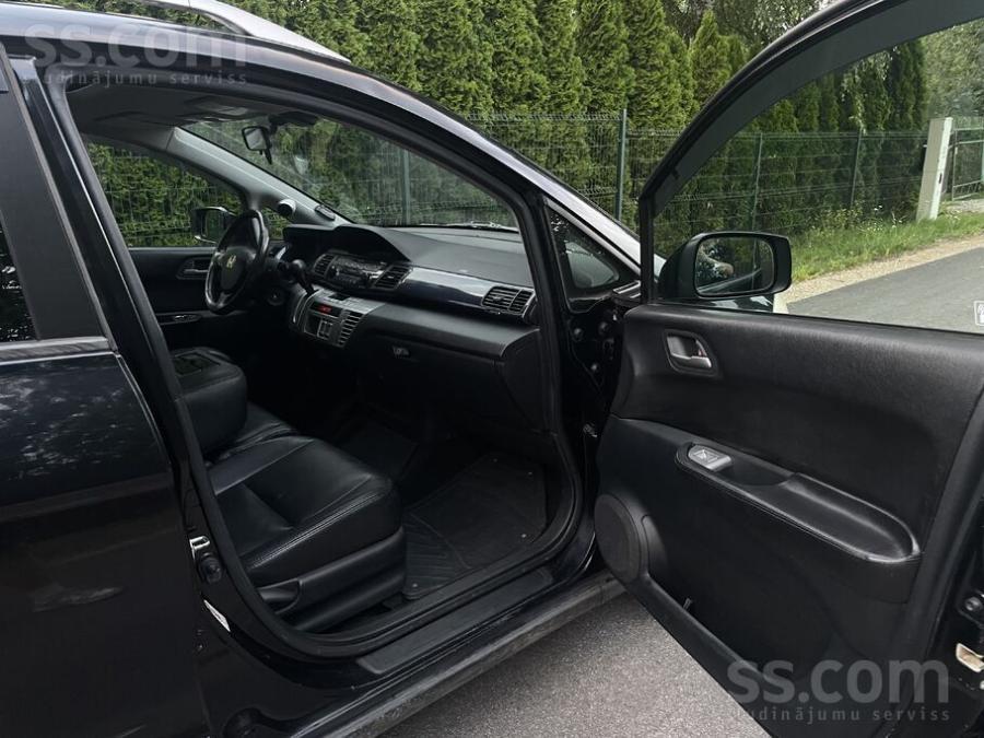 Black Honda FR-V 2007 in Riga, with an engine capacity of 1.80 L and mileage of 350 thousand km for 1990 €, photo 10 on AUTOMOTO.COM.LV