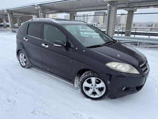 Black Honda FR-V 2008 in Vilnius, with an engine capacity of 1.80 L and mileage of 200 thousand km for 2950 €, photo 6 on AUTOMOTO.COM.LV