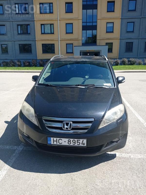 Black Honda FR-V 2008 in Riga, with an engine capacity of 1.80 L and mileage of 270 thousand km for 1200 €, photo 3 on AUTOMOTO.COM.LV