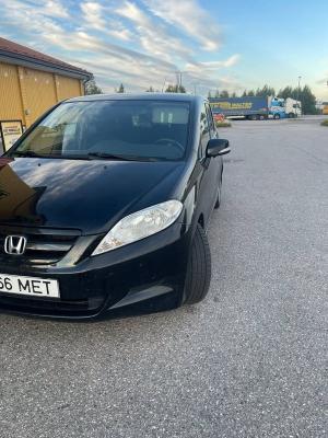 Melns Honda FR-V 2006 Kohtla-Jerve, ar dzinēja tilpumu 1.60 L un nobraukumu 37 tūkst. km par 1500 €, foto 6 vietnē AUTOMOTO.COM.LV
