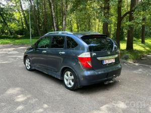 Melns Honda FR-V 2005 Rīga, ar dzinēja tilpumu 2.20 L un nobraukumu 0 tūkst. km par 890 €, foto 4 vietnē AUTOMOTO.COM.LV