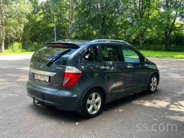 Melns Honda FR-V 2005 Rīga, ar dzinēja tilpumu 2.20 L un nobraukumu 0 tūkst. km par 890 €, foto 5 vietnē AUTOMOTO.COM.LV