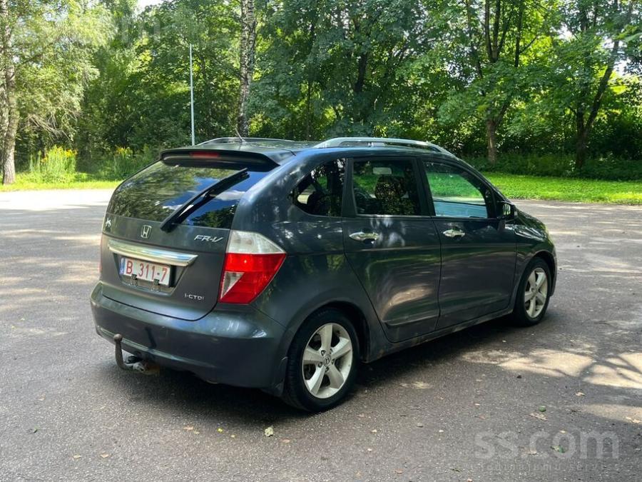 Melns Honda FR-V 2005 Rīga, ar dzinēja tilpumu 2.20 L un nobraukumu 0 tūkst. km par 890 €, foto 6 vietnē AUTOMOTO.COM.LV