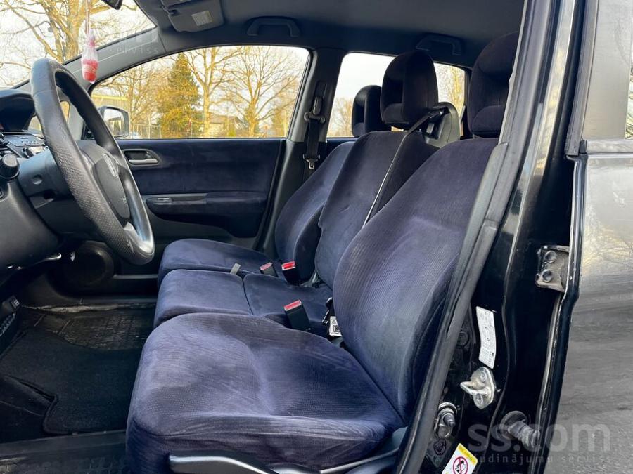 Черный Хонда ФРВ 2007 в Рига, объемом двигателя 1.80 л и пробегом 361 тыс. км за 1530 €, фото 8 на AUTOMOTO.COM.LV