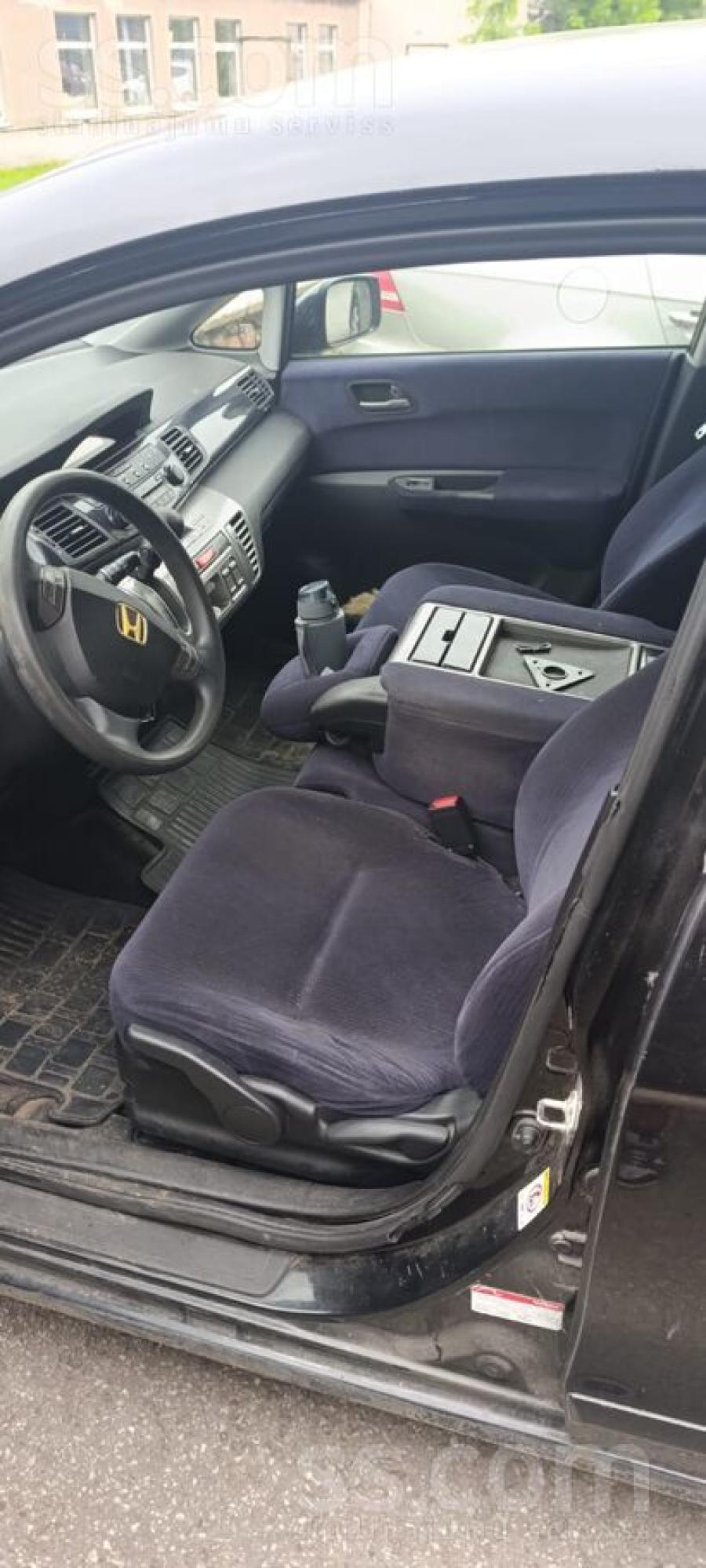 Melns Honda FR-V 2007 Rīga, ar dzinēja tilpumu 1.80 L un nobraukumu 317 tūkst. km par 1200 €, foto 5 vietnē AUTOMOTO.COM.LV