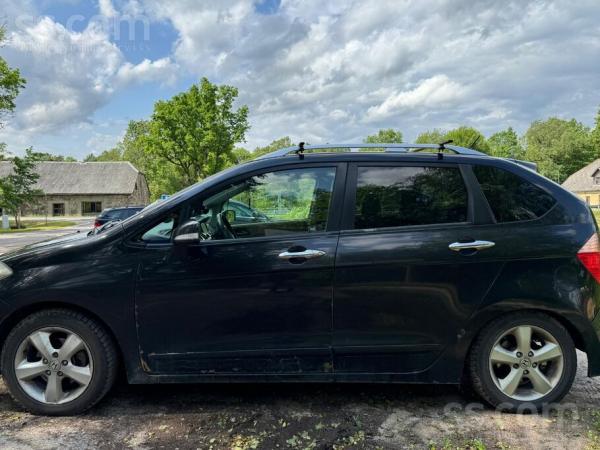 Black Honda FR-V 2008 in Cesis, with an engine capacity of 2.20 L and mileage of 249 thousand km for 1500 €, photo 4 on AUTOMOTO.COM.LV