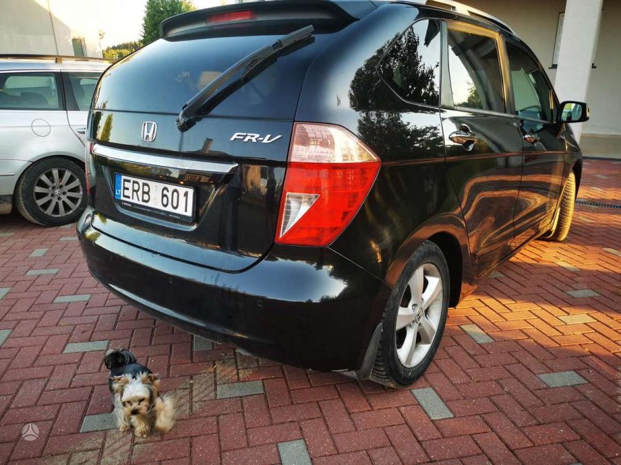 Black Honda FR-V 2009 in Vilnius, with an engine capacity of 1.80 L and mileage of 165 thousand km for 3550 €, photo 1 on AUTOMOTO.COM.LV