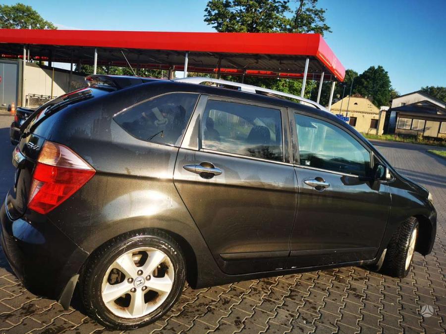 Black Honda FR-V 2009 in Vilnius, with an engine capacity of 1.80 L and mileage of 165 thousand km for 3550 €, photo 5 on AUTOMOTO.COM.LV