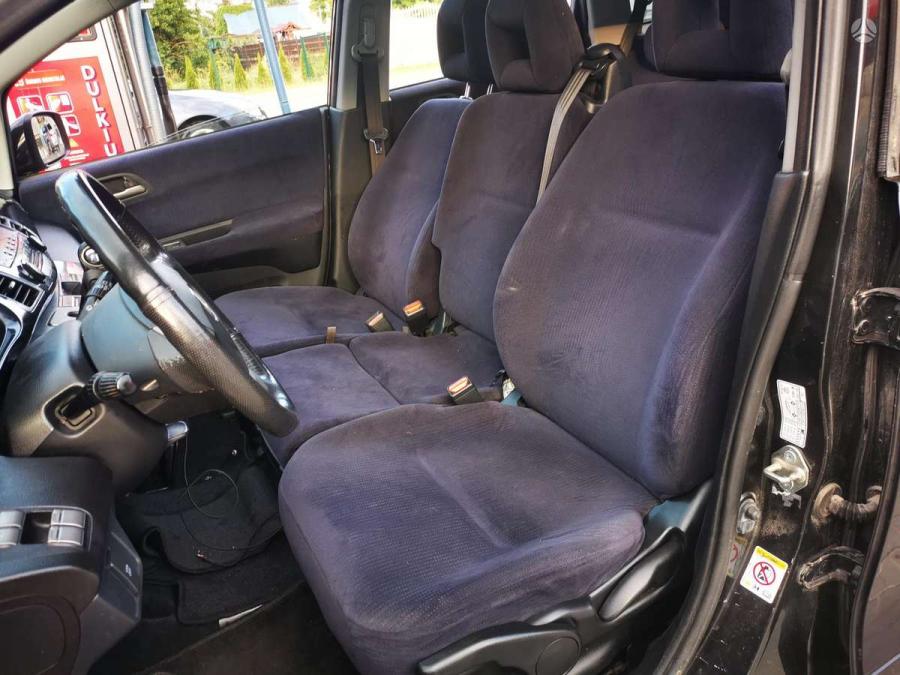 Black Honda FR-V 2009 in Vilnius, with an engine capacity of 1.80 L and mileage of 165 thousand km for 3550 €, photo 21 on AUTOMOTO.COM.LV