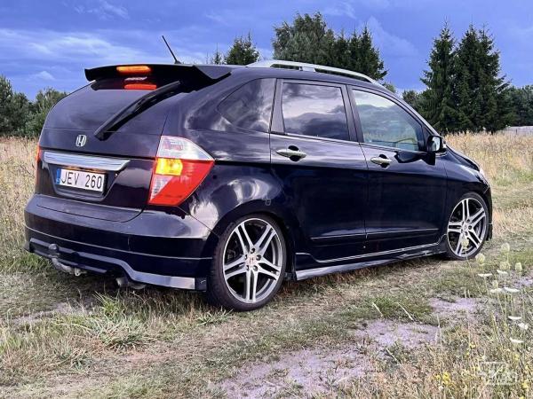 Black Honda FR-V 2007 in Klaipeda, with an engine capacity of 2.00 L and mileage of 260 thousand km for 3700 €, photo 2 on AUTOMOTO.COM.LV