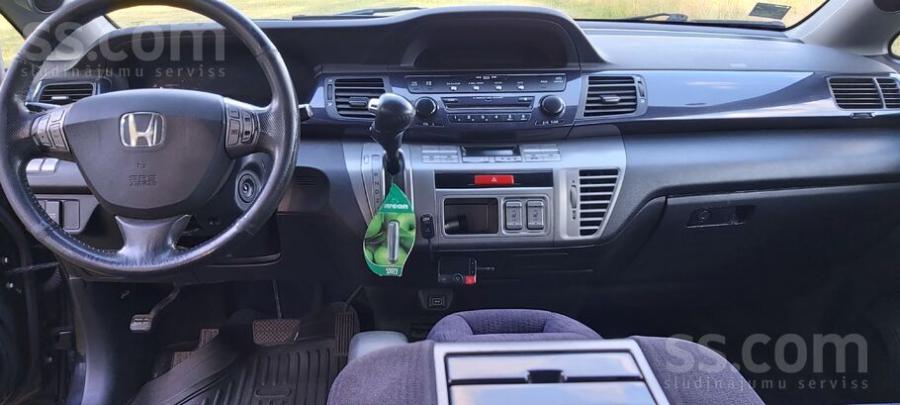 Melns Honda FR-V 2007 Rīga, ar dzinēja tilpumu 1.80 L un nobraukumu 347 tūkst. km par 1800 €, foto 4 vietnē AUTOMOTO.COM.LV
