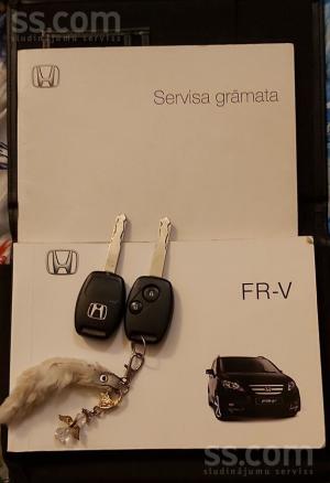 Melns Honda FR-V 2007 Rīga, ar dzinēja tilpumu 1.80 L un nobraukumu 347 tūkst. km par 1800 €, foto 7 vietnē AUTOMOTO.COM.LV