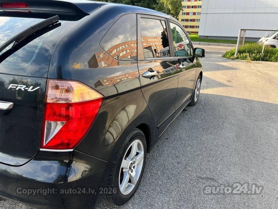 Melns Honda FR-V 2008 Tartu, ar dzinēja tilpumu 2.20 L un nobraukumu 241 tūkst. km par 2800 €, foto 9 vietnē AUTOMOTO.COM.LV