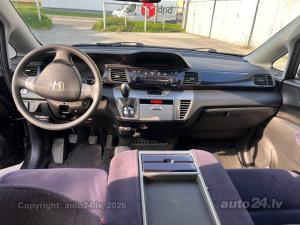 Melns Honda FR-V 2008 Tartu, ar dzinēja tilpumu 2.20 L un nobraukumu 241 tūkst. km par 2800 €, foto 17 vietnē AUTOMOTO.COM.LV
