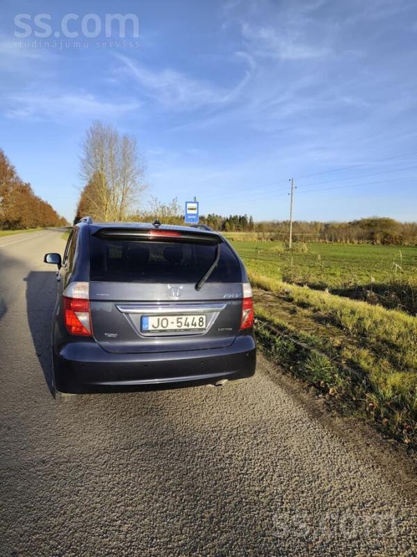 Blue Honda FR-V 2006 in Rezekne, with an engine capacity of 2.20 L and mileage of 300 thousand km for 1100 €, photo 3 on AUTOMOTO.COM.LV