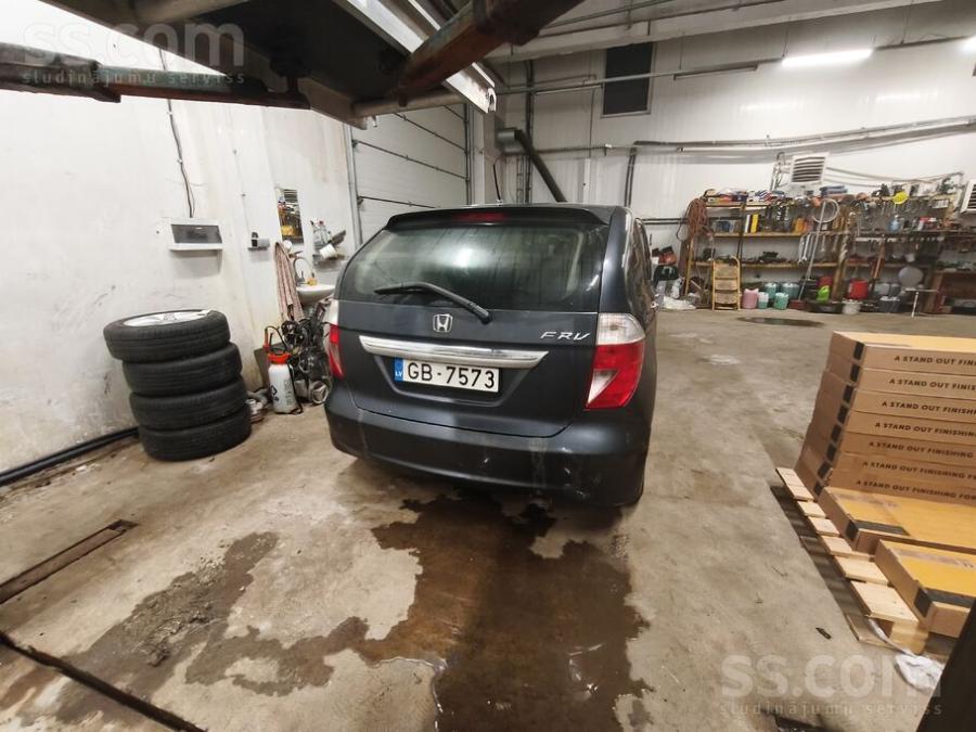 Zils Honda FR-V 2006 Ogre, ar dzinēja tilpumu 2.00 L un nobraukumu 290 tūkst. km par 750 €, foto 4 vietnē AUTOMOTO.COM.LV