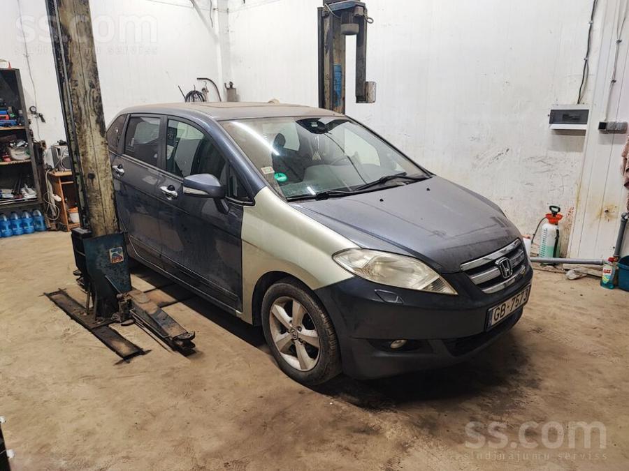 Zils Honda FR-V 2006 Ogre, ar dzinēja tilpumu 2.00 L un nobraukumu 290 tūkst. km par 750 €, foto 7 vietnē AUTOMOTO.COM.LV