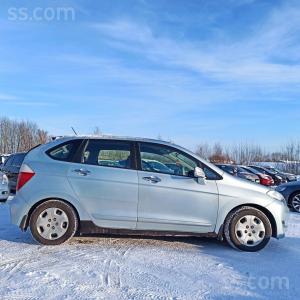 Zils Honda FR-V 2006 Daugavpils, ar dzinēja tilpumu 1.70 L un nobraukumu 0 tūkst. km par 1255 €, foto 3 vietnē AUTOMOTO.COM.LV