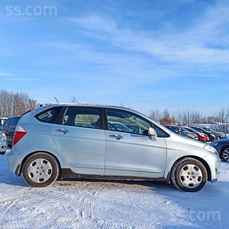 Zils Honda FR-V 2006 Daugavpils, ar dzinēja tilpumu 1.70 L un nobraukumu 0 tūkst. km par 1255 €, foto 3 vietnē AUTOMOTO.COM.LV