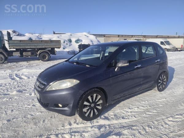 Zils Honda FR-V 2006 Rīga, ar dzinēja tilpumu 2.20 L un nobraukumu 330 tūkst. km par 800 €, foto 2 vietnē AUTOMOTO.COM.LV