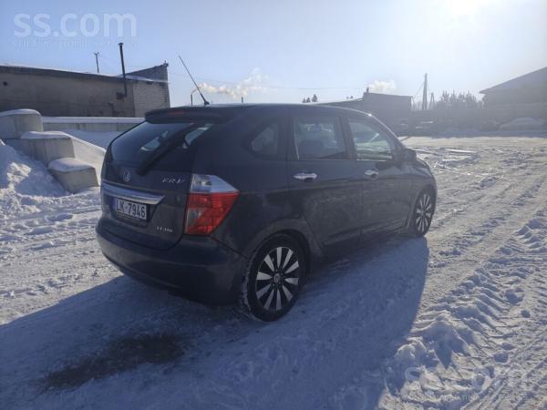 Zils Honda FR-V 2006 Rīga, ar dzinēja tilpumu 2.20 L un nobraukumu 330 tūkst. km par 800 €, foto 4 vietnē AUTOMOTO.COM.LV