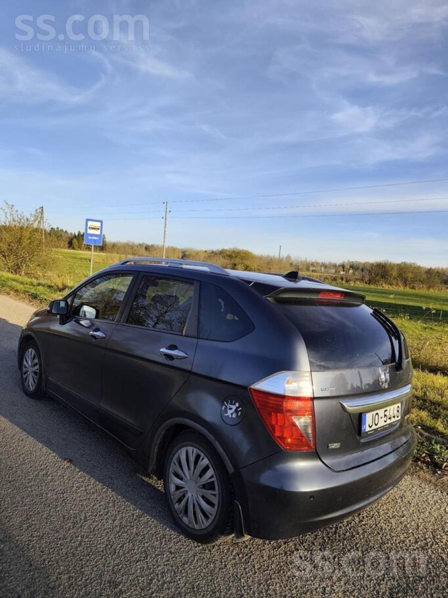 Blue Honda FR-V 2006 in Rezekne, with an engine capacity of 2.20 L and mileage of 300 thousand km for 800 €, photo 3 on AUTOMOTO.COM.LV