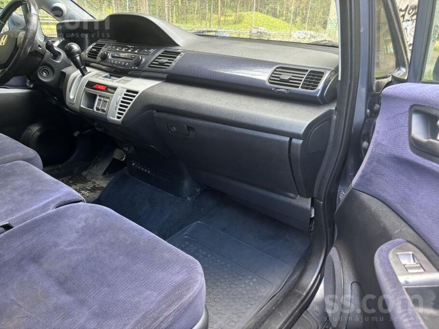 Blue Honda FR-V 2007 in Riga, with an engine capacity of 1.80 L and mileage of 0 thousand km for 1250 €, photo 21 on AUTOMOTO.COM.LV