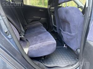 Blue Honda FR-V 2007 in Riga, with an engine capacity of 1.80 L and mileage of 0 thousand km for 1250 €, photo 22 on AUTOMOTO.COM.LV