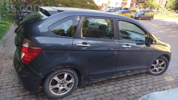 Zils Honda FR-V 2009 Cēsis, ar dzinēja tilpumu 1.80 L un nobraukumu 400 tūkst. km par 1500 €, foto 1 vietnē AUTOMOTO.COM.LV