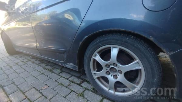 Zils Honda FR-V 2009 Cēsis, ar dzinēja tilpumu 1.80 L un nobraukumu 400 tūkst. km par 1500 €, foto 3 vietnē AUTOMOTO.COM.LV