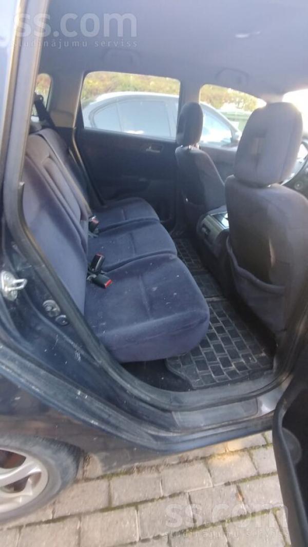 Zils Honda FR-V 2009 Cēsis, ar dzinēja tilpumu 1.80 L un nobraukumu 400 tūkst. km par 1500 €, foto 6 vietnē AUTOMOTO.COM.LV