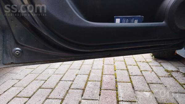 Zils Honda FR-V 2009 Cēsis, ar dzinēja tilpumu 1.80 L un nobraukumu 400 tūkst. km par 1500 €, foto 8 vietnē AUTOMOTO.COM.LV