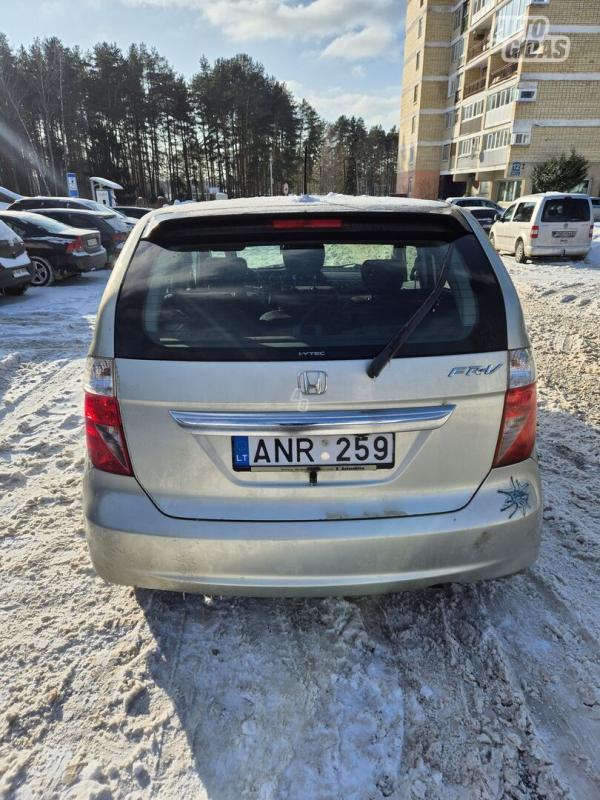 Grey Honda FR-V 2005 in Ignalina, with an engine capacity of 2.00 L and mileage of 177 thousand km for 900 €, photo 2 on AUTOMOTO.COM.LV