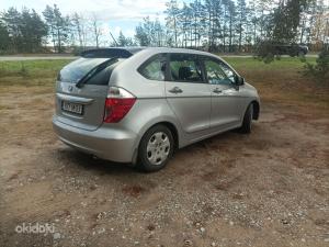Pelēks Honda FR-V 2006 Tallina, ar dzinēja tilpumu 1.70 L un nobraukumu 206 tūkst. km par 1100 €, foto 5 vietnē AUTOMOTO.COM.LV