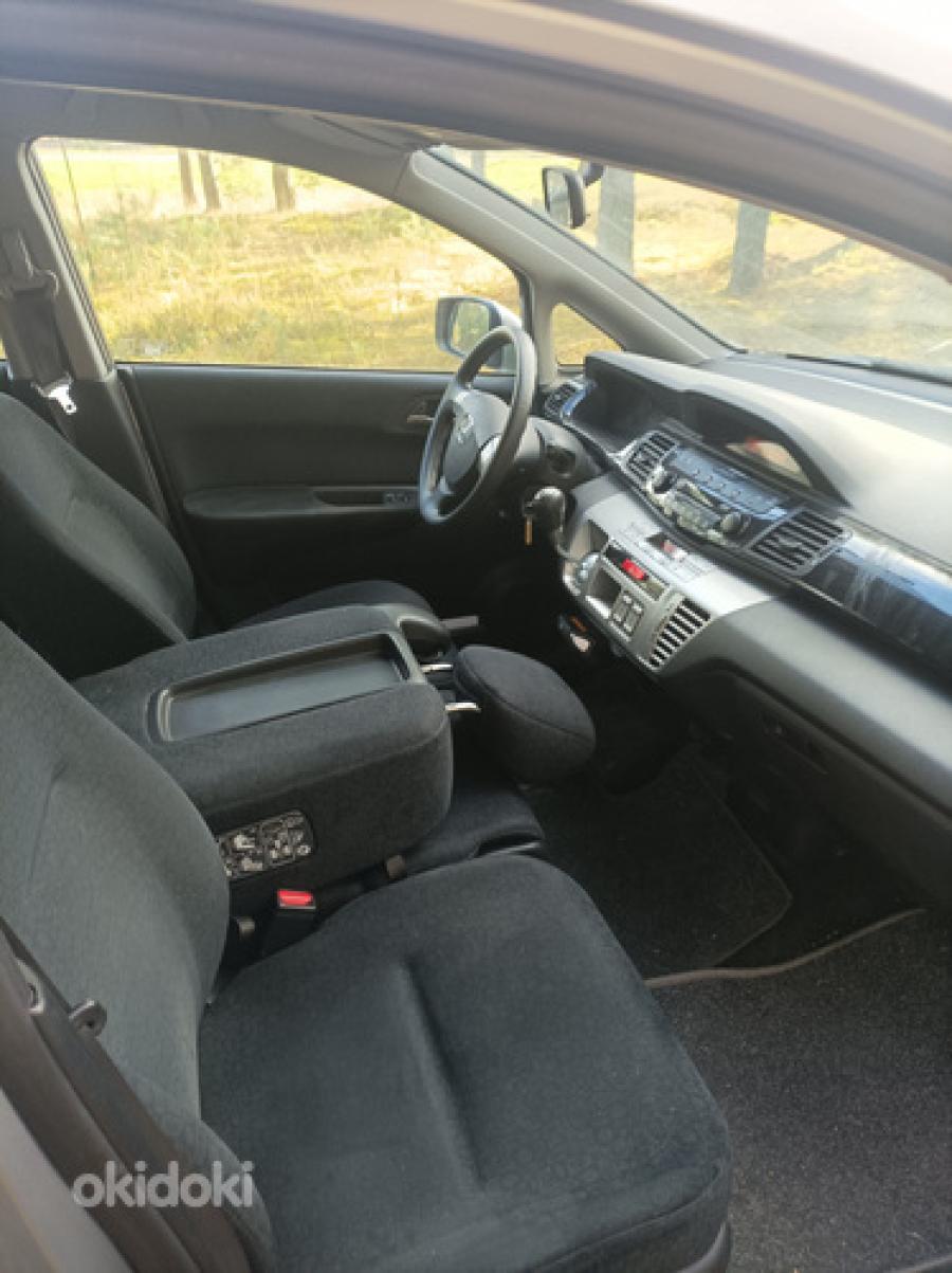 Pelēks Honda FR-V 2006 Tallina, ar dzinēja tilpumu 1.70 L un nobraukumu 206 tūkst. km par 1100 €, foto 7 vietnē AUTOMOTO.COM.LV