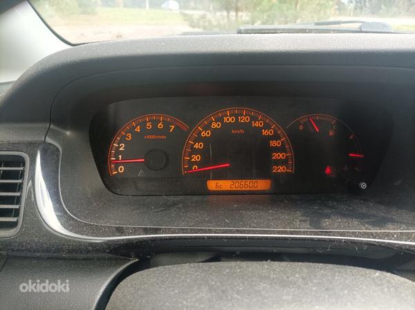 Grey Honda FR-V 2006 in Tallinn, with an engine capacity of 1.70 L and mileage of 206 thousand km for 1100 €, photo 8 on AUTOMOTO.COM.LV