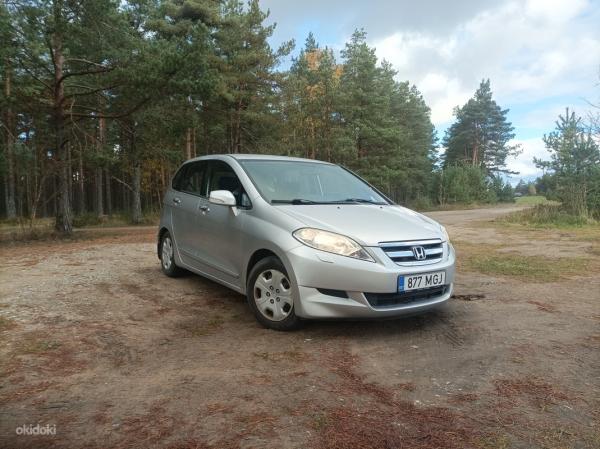 Grey Honda FR-V 2006 in Tallinn, with an engine capacity of 1.70 L and mileage of 206 thousand km for 1100 €, photo 9 on AUTOMOTO.COM.LV