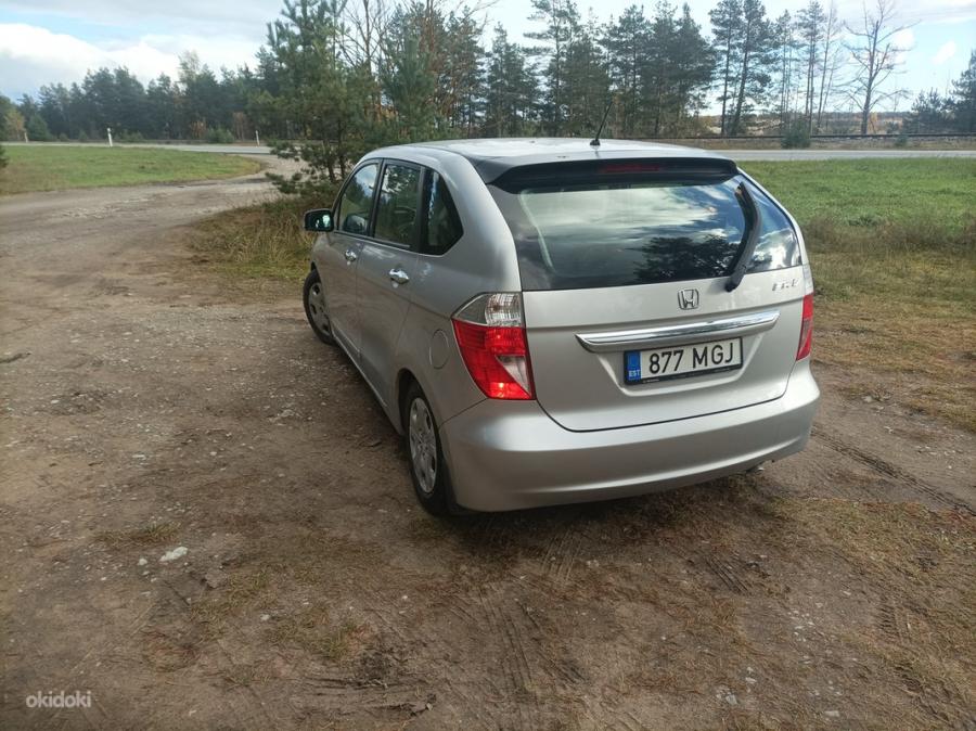 Pelēks Honda FR-V 2006 Tallina, ar dzinēja tilpumu 1.70 L un nobraukumu 206 tūkst. km par 1100 €, foto 12 vietnē AUTOMOTO.COM.LV