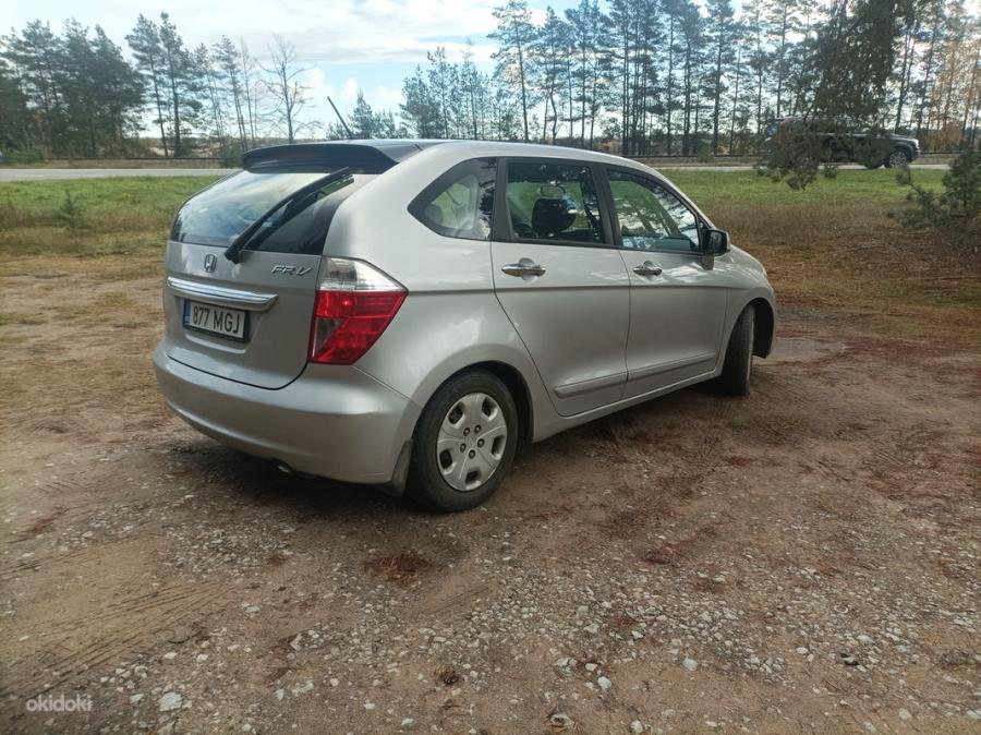 Pelēks Honda FR-V 2006 Tallina, ar dzinēja tilpumu 1.70 L un nobraukumu 206 tūkst. km par 1100 €, foto 13 vietnē AUTOMOTO.COM.LV