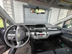 Grey Honda FR-V 2006 in Alytus, with an engine capacity of 2.20 L and mileage of 420 thousand km for 1699 €, photo 4 on AUTOMOTO.COM.LV