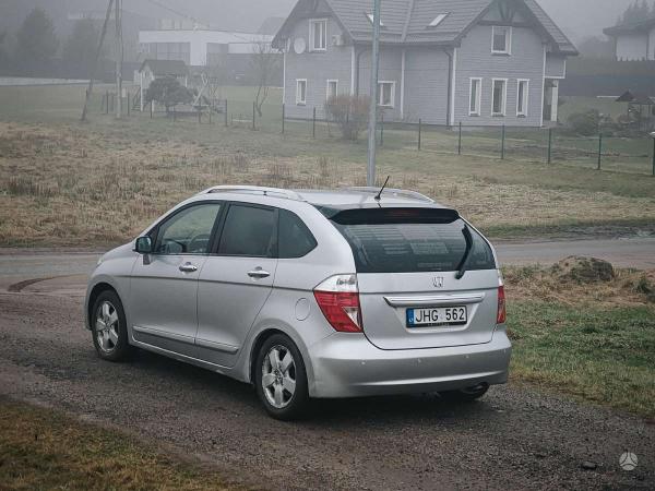 Grey Honda FR-V 2005 in Vilnius, with an engine capacity of 2.00 L and mileage of 218 thousand km for 1450 €, photo 7 on AUTOMOTO.COM.LV