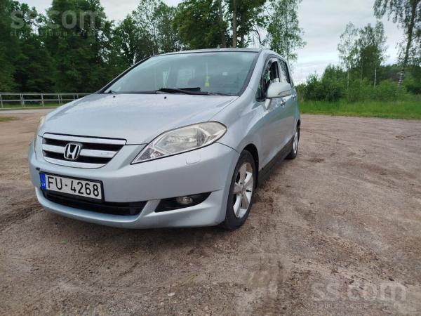 Grey Honda FR-V 2006 in Gulbene, with an engine capacity of 2.00 L and mileage of 281 thousand km for 1200 €, photo 2 on AUTOMOTO.COM.LV