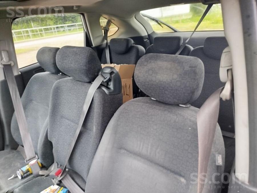 Grey Honda FR-V 2006 in Gulbene, with an engine capacity of 2.00 L and mileage of 281 thousand km for 1200 €, photo 7 on AUTOMOTO.COM.LV