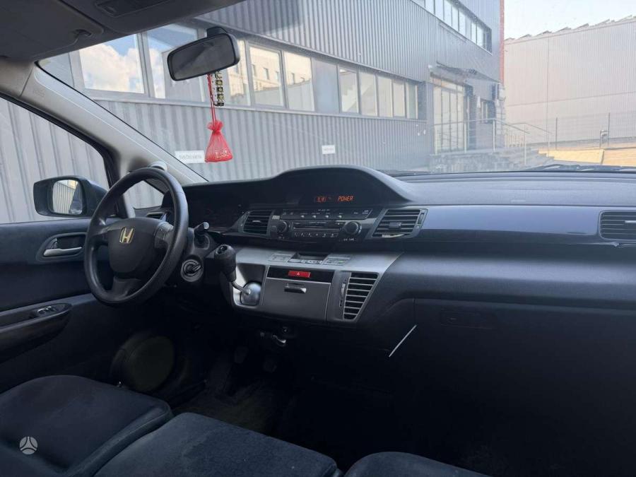 Pelēks Honda FR-V 2006 Kauņa, ar dzinēja tilpumu 2.20 L un nobraukumu 400 tūkst. km par 650 €, foto 14 vietnē AUTOMOTO.COM.LV