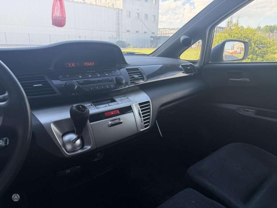 Pelēks Honda FR-V 2006 Kauņa, ar dzinēja tilpumu 2.20 L un nobraukumu 400 tūkst. km par 650 €, foto 16 vietnē AUTOMOTO.COM.LV