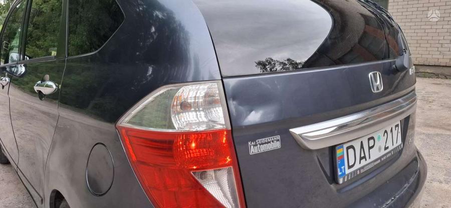 Pelēks Honda FR-V 2006 Kaišiadorys, ar dzinēja tilpumu 2.20 L un nobraukumu 464 tūkst. km par 1450 €, foto 8 vietnē AUTOMOTO.COM.LV